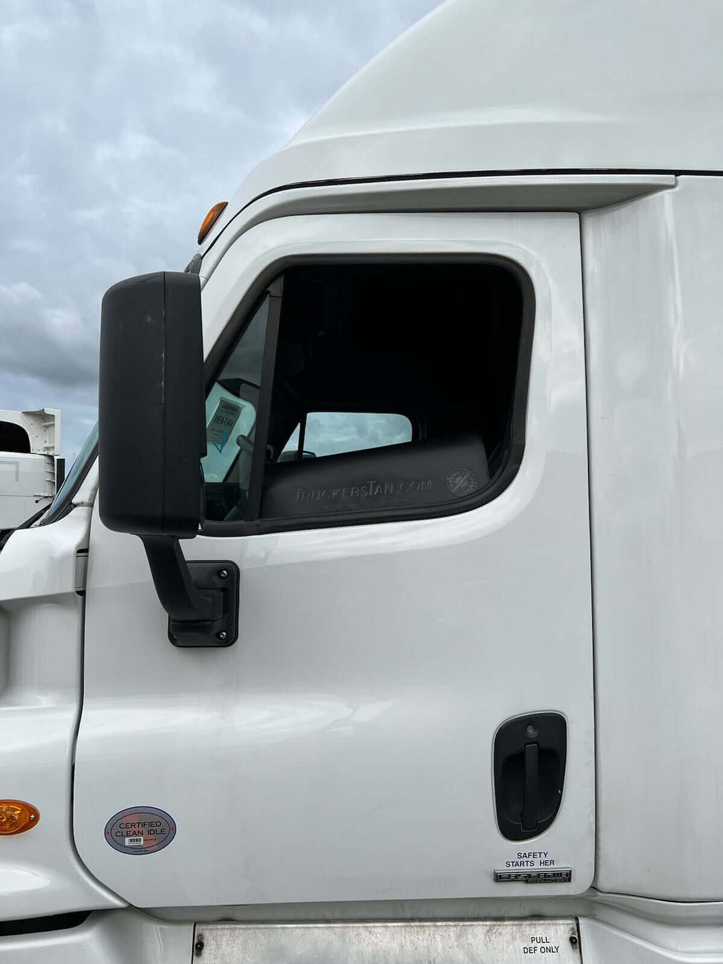 Truckers Tan Sun Blocker UTP Black Special Edition