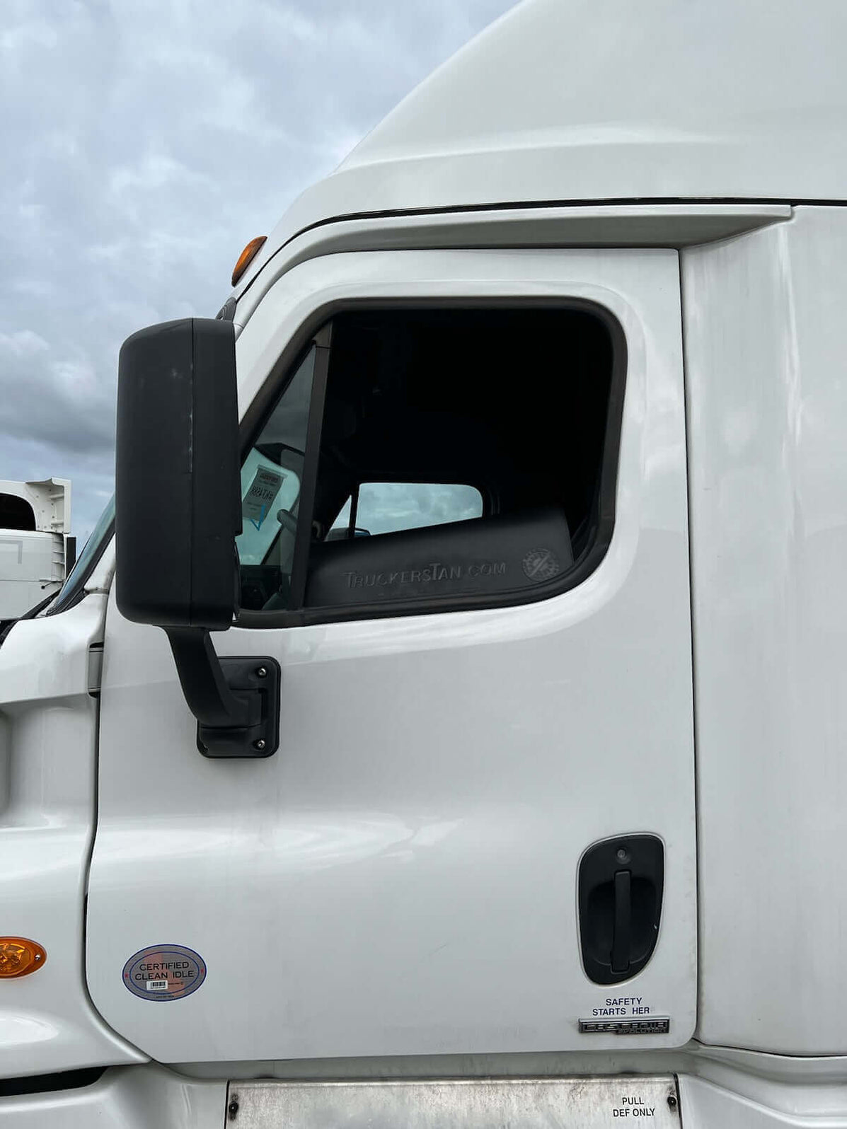 Truckers Tan Sun Blocker UTP Black Special Edition